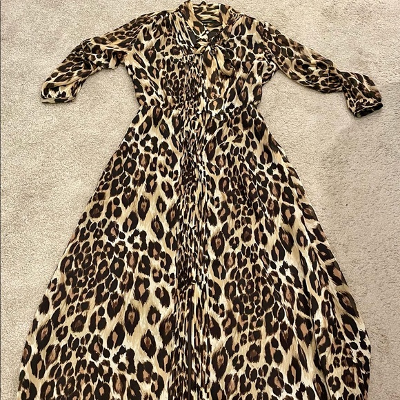 Banana Republic | Dresses | Leopard Print Banana Republic Maxi Dress ...